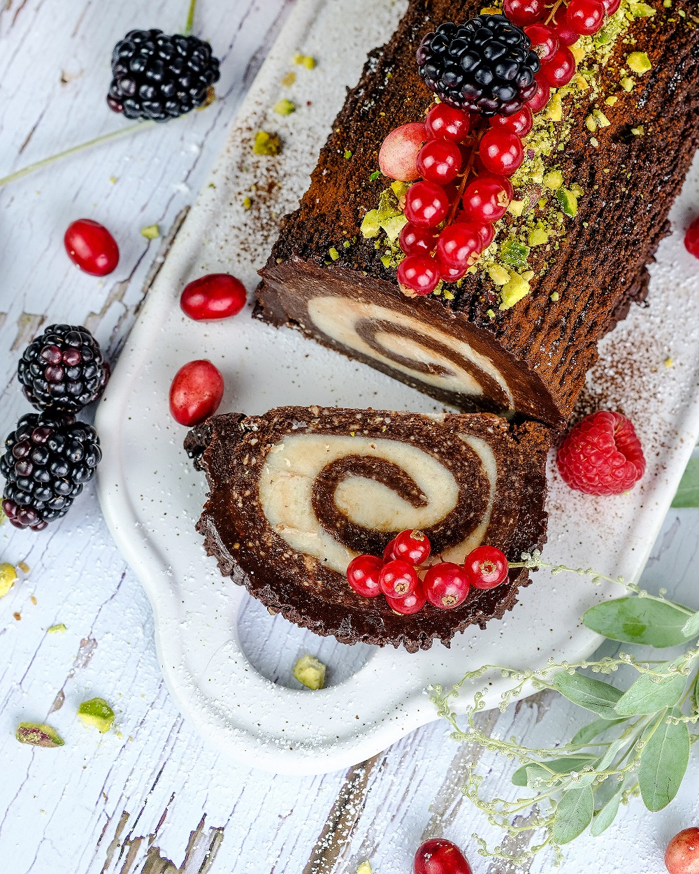 Raw Chocolate Log with Cinnamon Cream | Raw Vibrant Living
