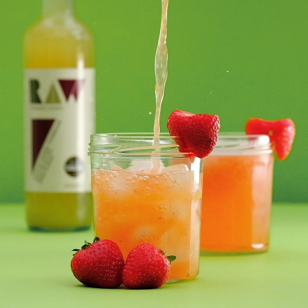 Strawberry and Ginger ACV Switchel | Raw Vibrant Living